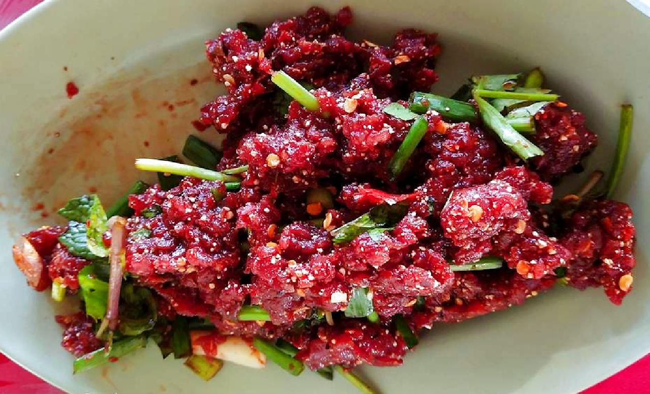 koi pla : le plat le plus mortel de Thaïlande