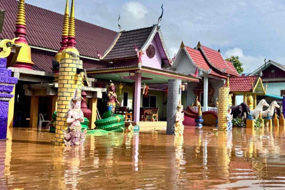 Überschwemmungen im Norden Thailands: mehr als 3.000 Häuser überflutet